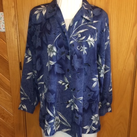 TanJay | Tops | Tanjay Petites Blouse Size 6 | Poshmark